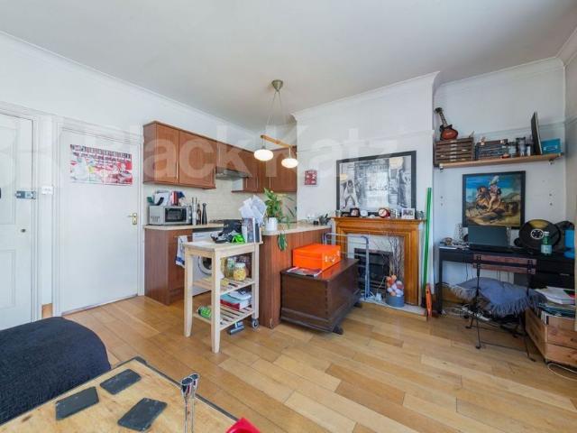 Broadway Parade, Crouch End N8, 1 bed flat to rent, £1,755 pcm | PrimeLocation