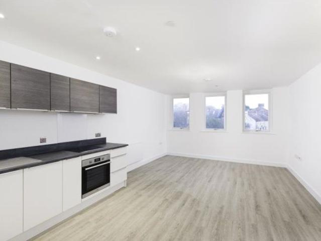 Broadway, Peterboough PE1, 1 bed flat to rent, £870 pcm | PrimeLocation