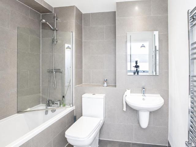 Broadway, Peterborough PE1, 1 bed flat to rent, £915 pcm | PrimeLocation