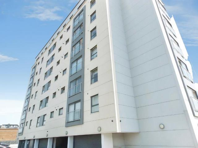 Broadway, Peterborough, PE1 2 bed apartment to rent £1,045 pcm £241 pw
