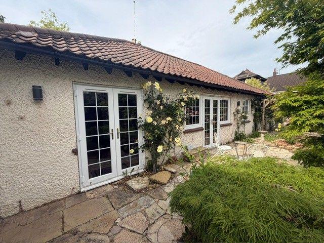 Broadway, Peterborough PE1, 3 bed detached bungalow to rent, £1,600 pcm | PrimeLocation