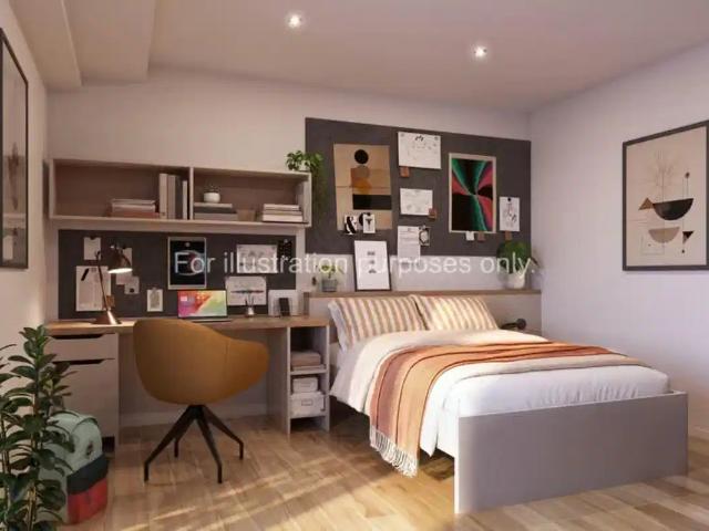 Broadway Studios, Glasgow Has an Apartment