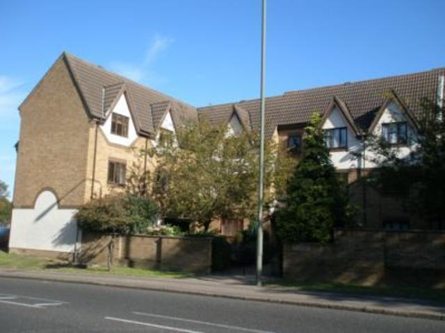 Brocade Court, Colindeep Lane, Colindale NW9, Studio to rent, £800 pcm | PrimeLocation