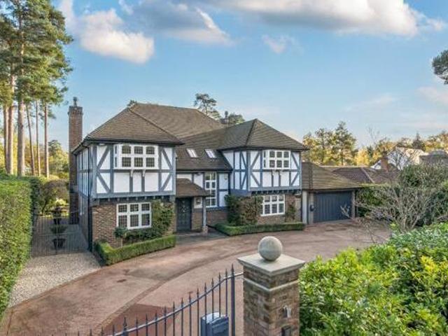 Brock Way, Wentworth Estate, 5 Bedroom Detached