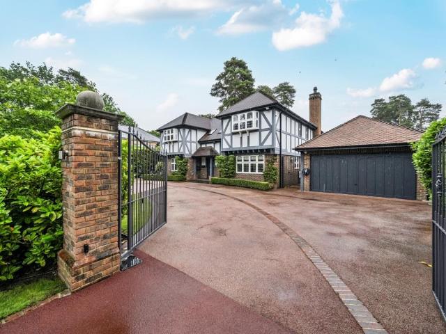 Brock Way, Virginia Water GU25 5 bed detached house to rent £12,000 pcm £2,769 pw