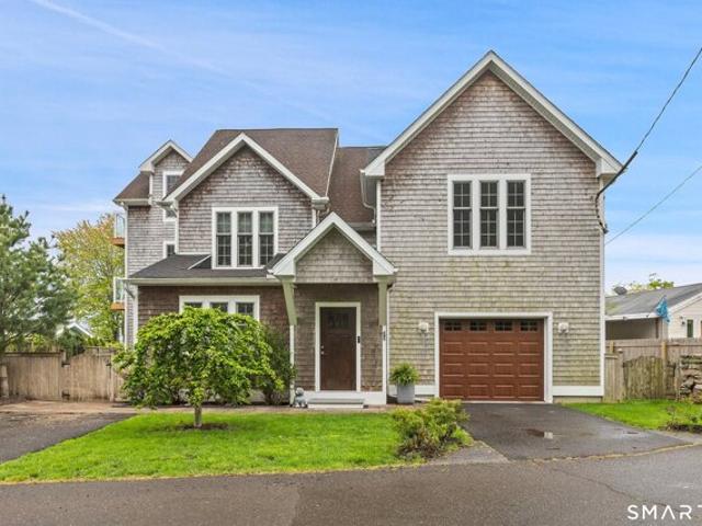 Brocketts Point Rd, Branford, Home For Sale