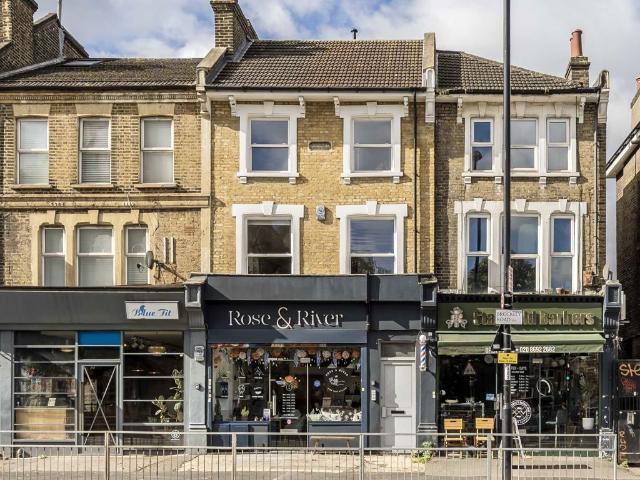 Brockley Road, Brockley SE4, 3 bed flat to rent, £2,800 pcm | PrimeLocation