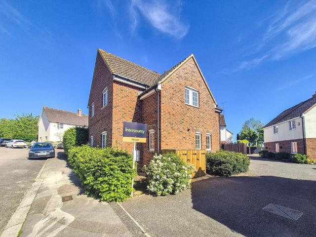Brocks Mead, Dunmow CM6 4 bed detached house to rent £2,250 pcm £519 pw