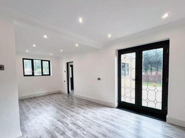 Brodawel, Neath, 4 Bedroom House