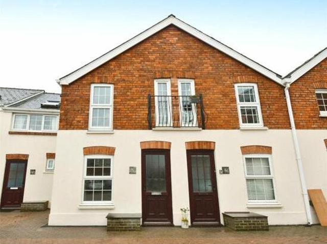 Brodog Court, Fishguard, 2 Bedroom Terraced