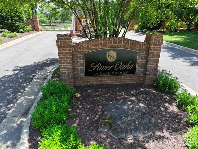 Broken Arrow Dr, Statesville, NC 28677