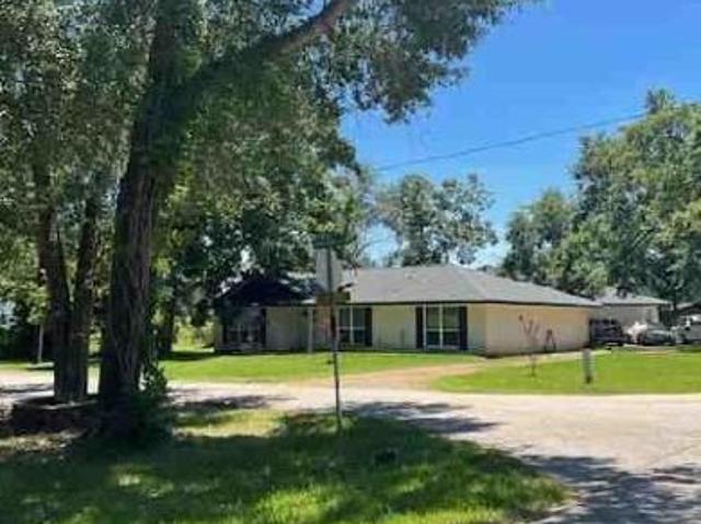 Broken Bow Ln