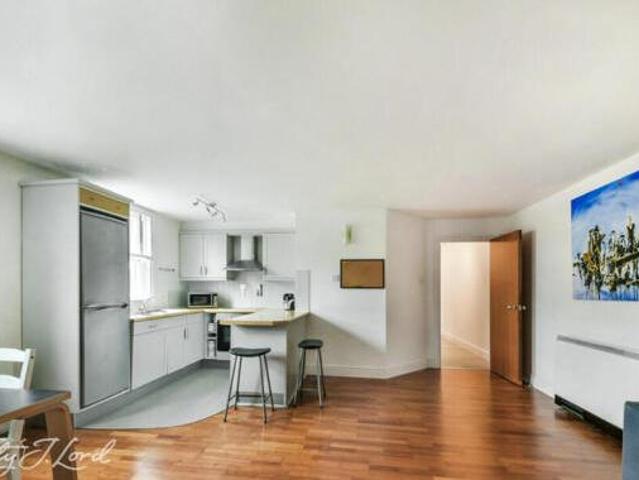 Brokesley Street, London, 2 Bedroom Flat