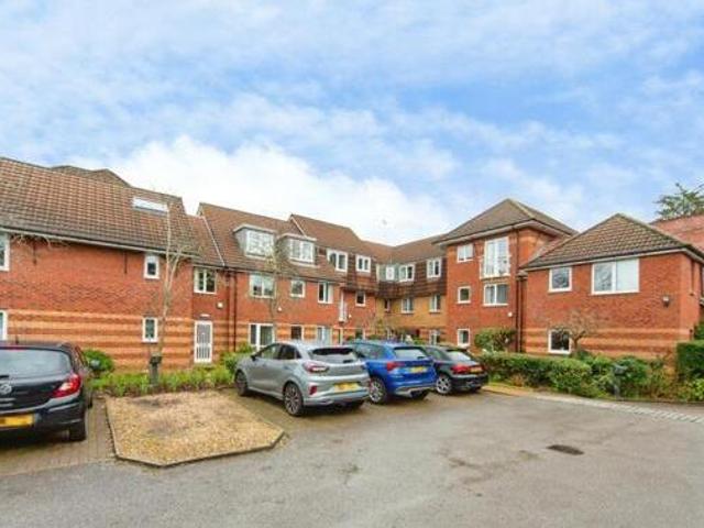 Bromborough, Plymyard Avenue, Wirral, 1 Bedroom Flat