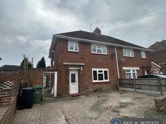 Bromford Road, Dudley, DY2 3 bed semi detached house to rent £1,095 pcm £253 pw
