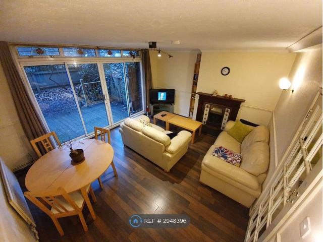 Bromfield Court, London SE16, 3 bed maisonette to rent, £2,990 pcm | PrimeLocation