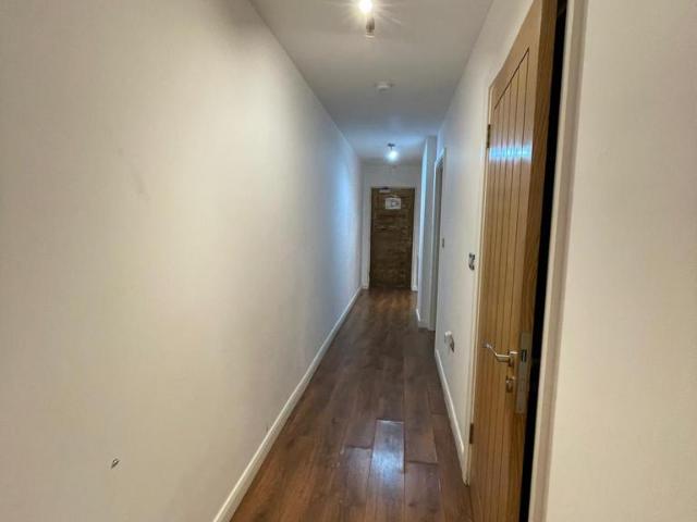 Bromham Road, Bedford MK40 2 bed flat to rent £1,325 pcm £306 pw