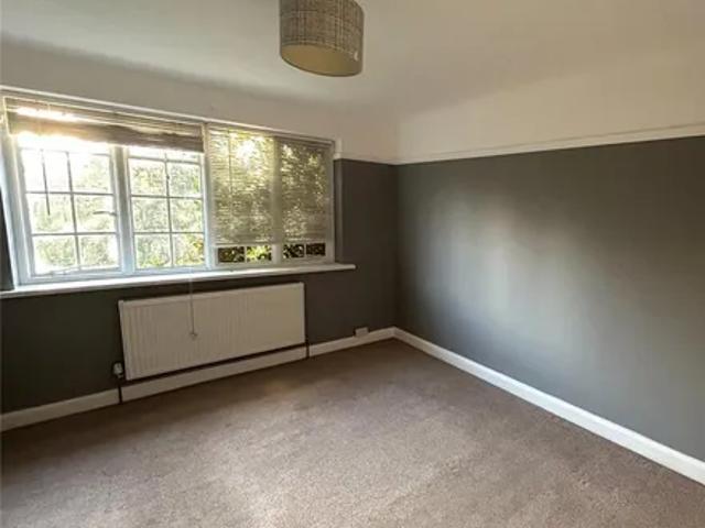 Bromley Common, Chatterton Village, London, BR2 9JQ, United Kingdom | Room for rent #115642962 | Rentberry