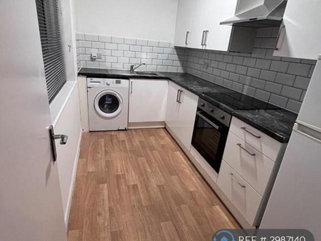 Bromley Hill, Bromley, BR1 2 bed flat to rent £1,600 pcm £369 pw