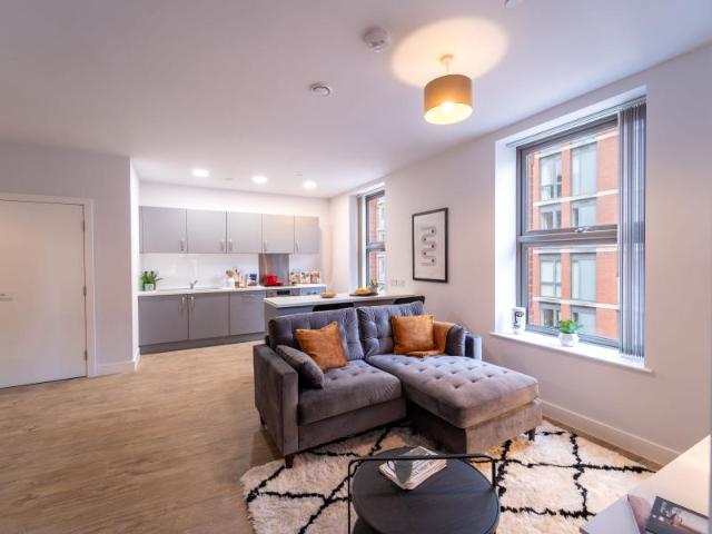 Bromsgrove Street, Birmingham B5 3 bed apartment to rent £1,700 pcm £392 pw
