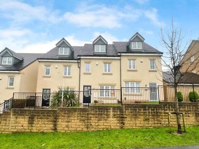 Brompton Drive, Bradford, 3 Bedroom Town