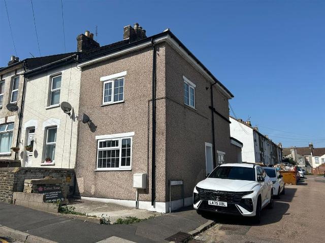 Brompton Lane, Strood ME2, 1 bed flat to rent, £925 pcm | PrimeLocation