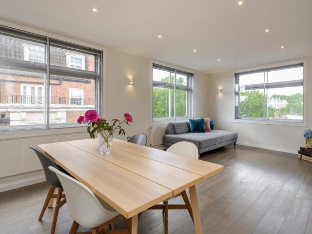 Brompton Road, Knightsbridge, SW3 1 bed apartment to rent £3,250 pcm £750 pw