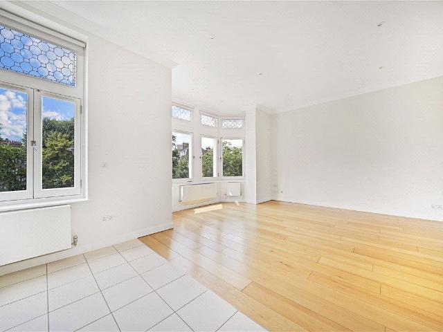 Brompton Road, Knigjhtsbridge, London SW3, 1 bed flat to rent, £3,532 pcm | PrimeLocation