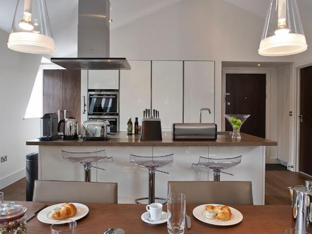 Brompton Road, London SW3, 3 bed flat to rent, £19,500 pcm | PrimeLocation