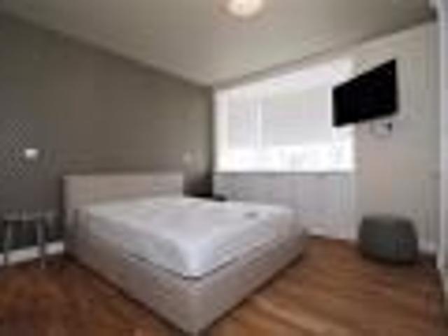 Brompton Road, London SW3, 2 bed flat to rent, £5,850 pcm | PrimeLocation