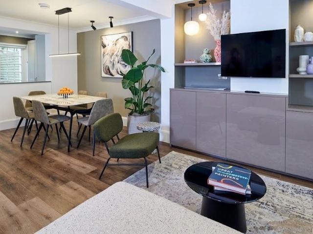 Brompton Road, London SW7 3 bed property to rent £13,000 pcm £3,000 pw