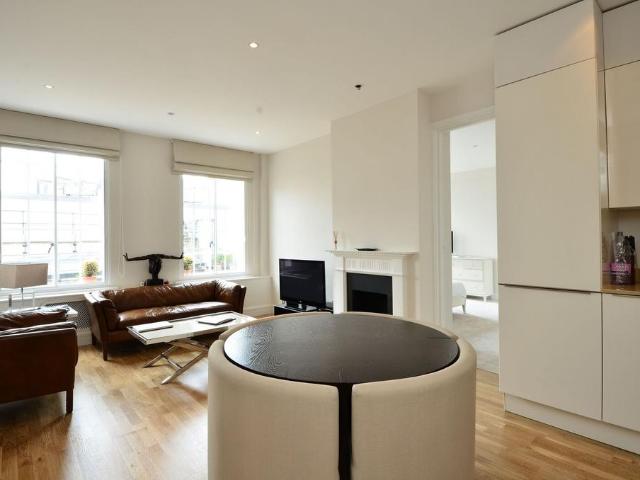 Brompton Road, South Kensington. 2 bed flat to rent £4,000 pcm £923 pw