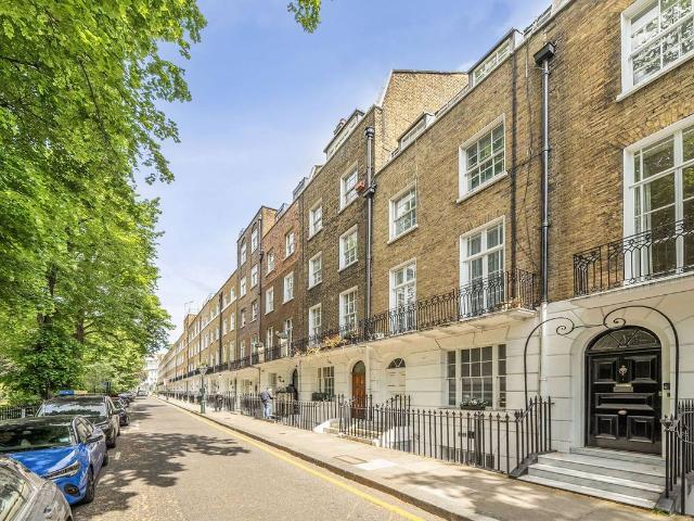 Brompton Square, Knightsbridge, London SW3, 1 bed flat to rent, £4,009 pcm | PrimeLocation