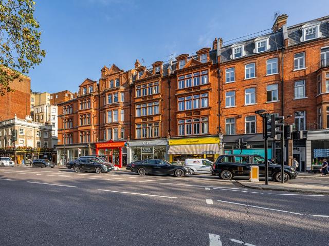 Brompton Square, Knightsbridge, London SW3, 1 bed flat to rent, £4,225 pcm | PrimeLocation