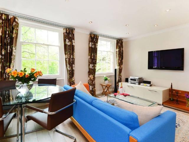 Brompton Square, Knightsbridge, London SW3, 1 bed flat to rent, £4,009 pcm | PrimeLocation