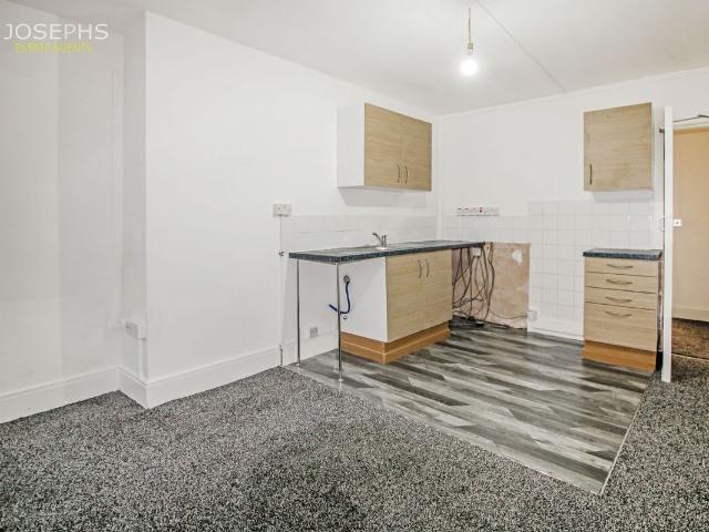 Bromwich Street, Bolton BL2, 1 bed flat to rent, £485 pcm | PrimeLocation