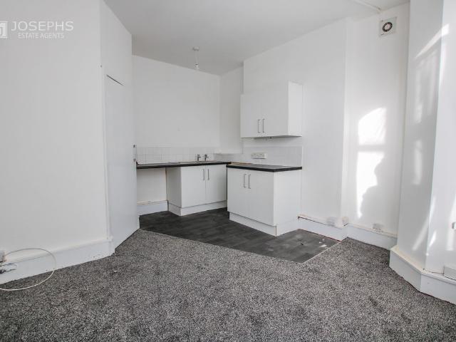 Bromwich Street, Bolton BL2, 1 bed flat to rent, £540 pcm | PrimeLocation