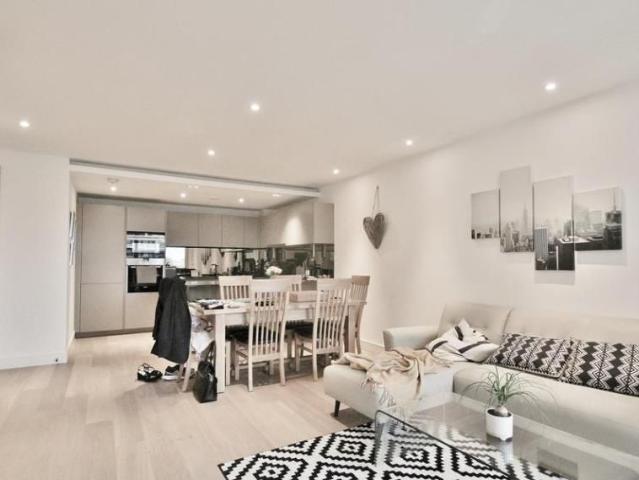 Bromyard Avenue, Acton, London W3, 3 bed flat to rent, £3,198 pcm | PrimeLocation