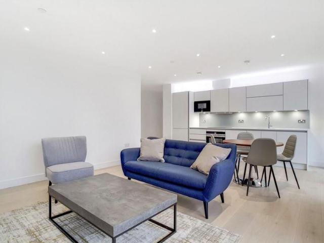Bromyard Avenue, Acton, London W3, 3 bed flat to rent, £3,315 pcm | PrimeLocation
