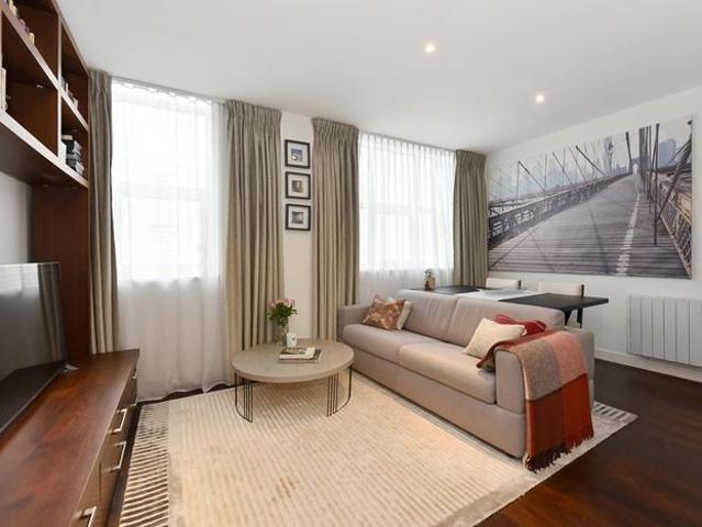 Bromyard Avenue, London W3, 1 bed flat to rent, £1,950 pcm | PrimeLocation