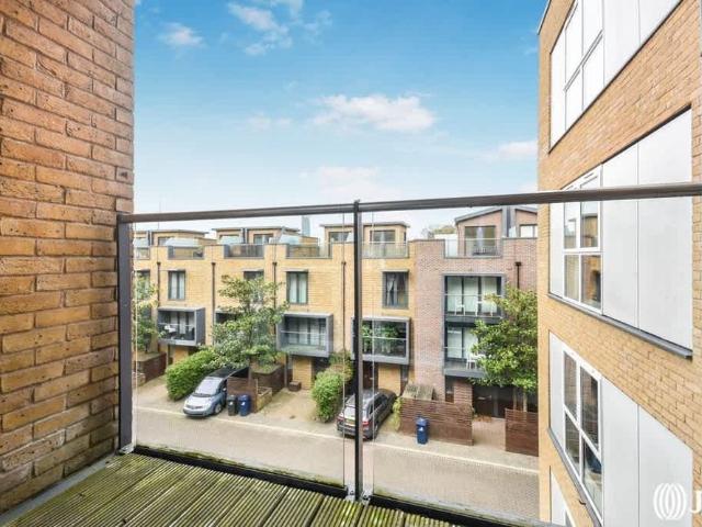 Bromyard Avenue London W3