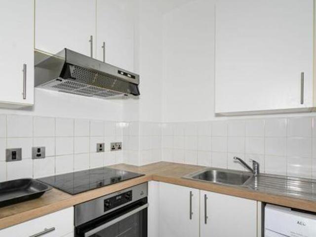 Bromyard Avenue, London, 1 Bedroom Apartment