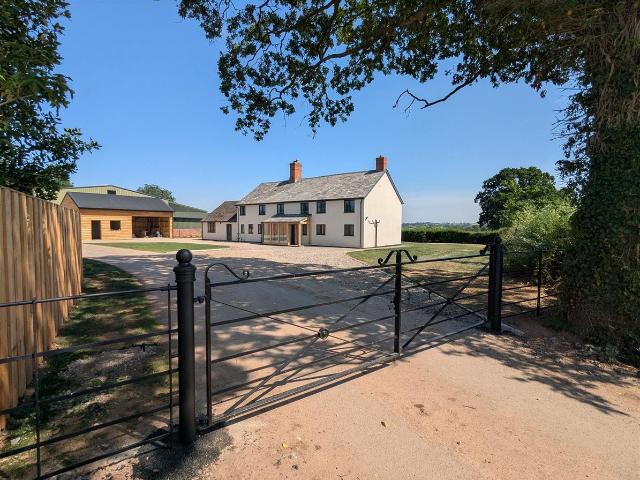 Bromyard, Herefordshire HR7, 6 bed detached house to rent, £3,000 pcm | PrimeLocation