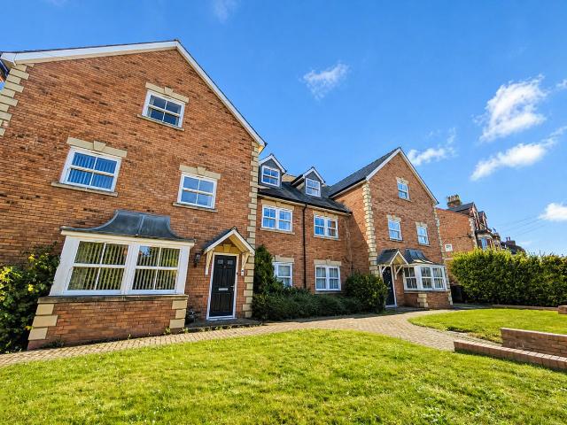 Bromyard Road, Worcester WR2, 2 bed flat to rent, £995 pcm | PrimeLocation