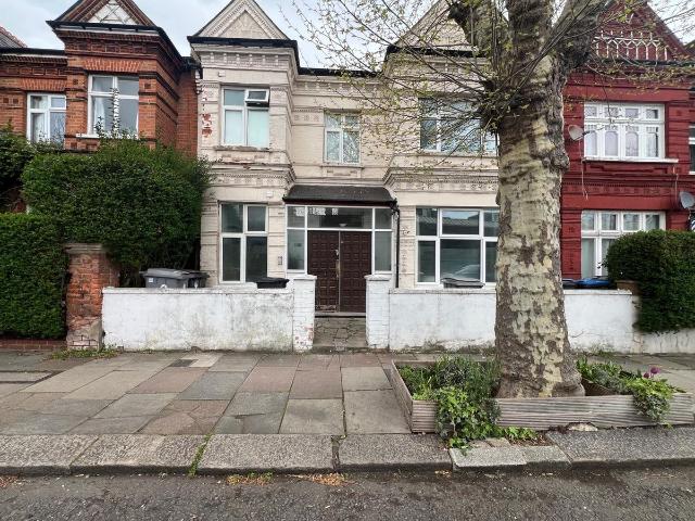 Brondesbury Villas, London NW6, 11 bed flat to rent, £15,000 pcm | PrimeLocation