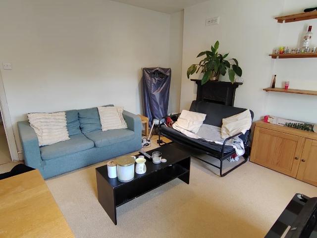 Brondesbury Villas, Willesden NW6, 2 bed flat to rent, £2,600 pcm | PrimeLocation