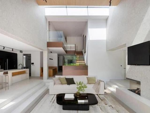 Brondesbury Park, London, 6 Bedroom Detached
