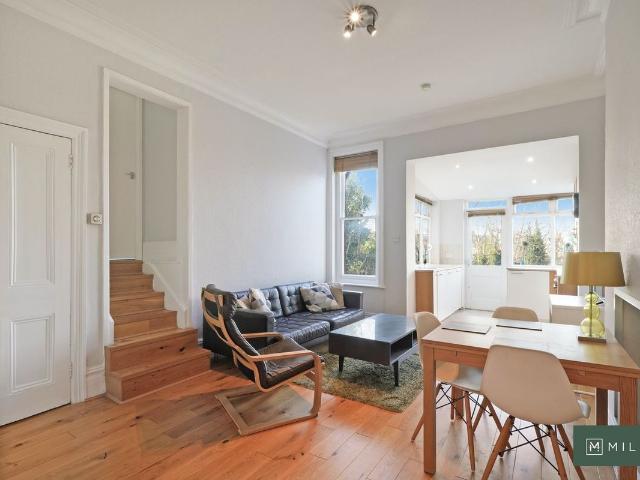 Brondesbury Park, London NW2, 2 bed flat to rent, £2,300 pcm | PrimeLocation