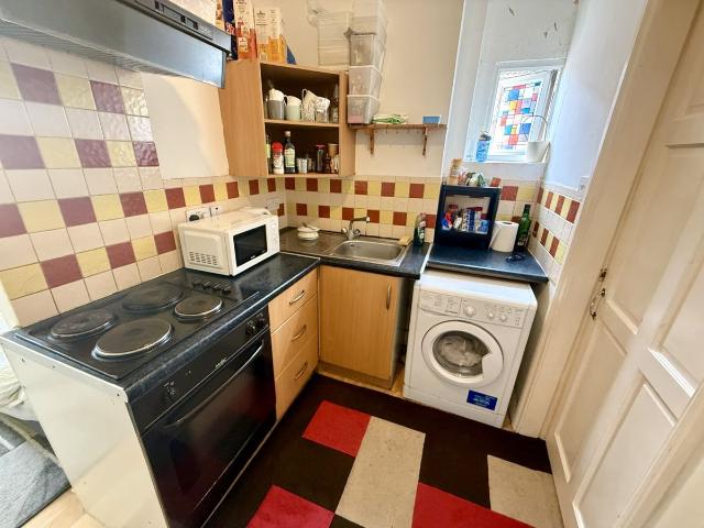 Brondesbury Park, London NW2, Studio to rent, £1,192 pcm | PrimeLocation