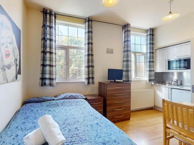 Brondesbury Park, London NW6 Studio to rent £1,352 pcm £312 pw